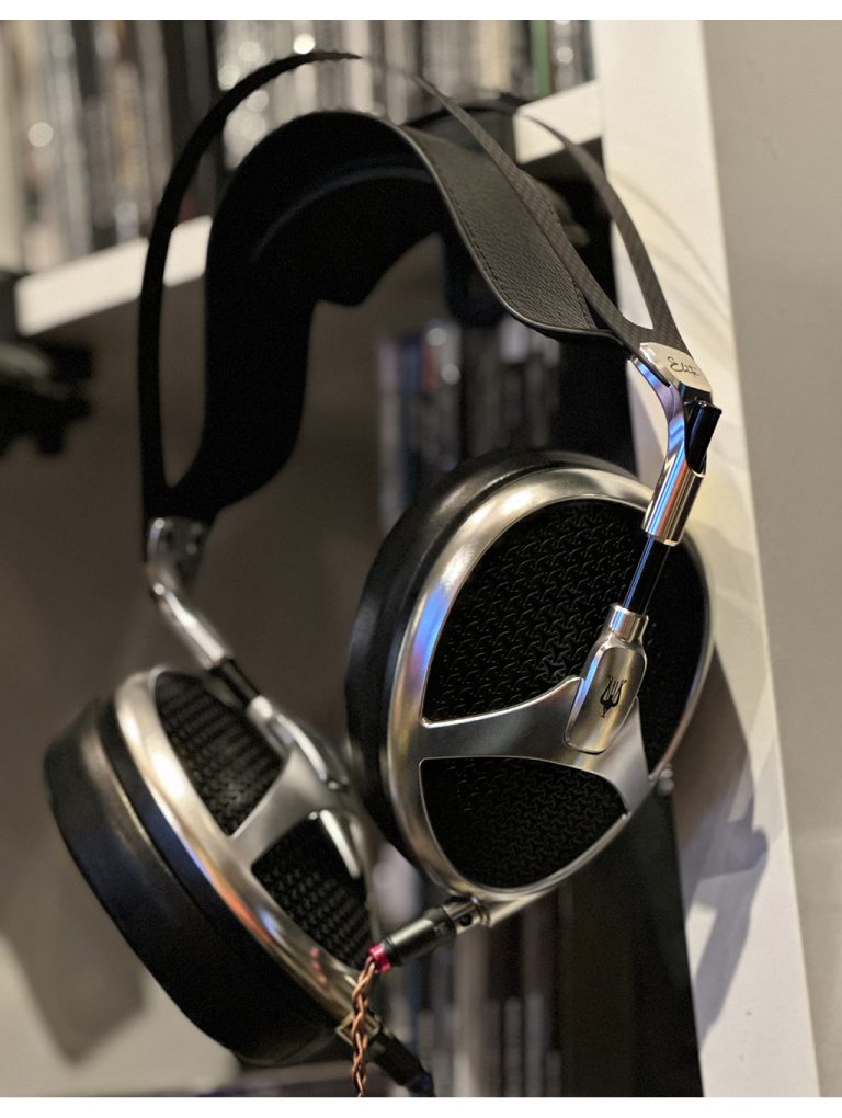 Unboxing the Meze Elite Aluminum headphones while reading all of the ...