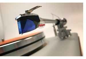 The Shinola Runwell Turntable